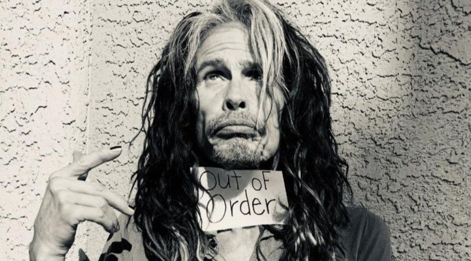 Steven Tyler loses his voice and Aerosmith cancels show